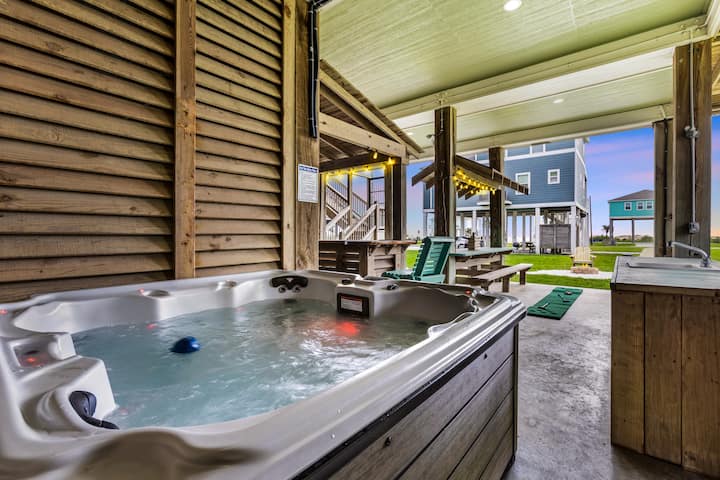 Ocean View | Hot Tub L Free Cancellation - Crystal Beach, TX