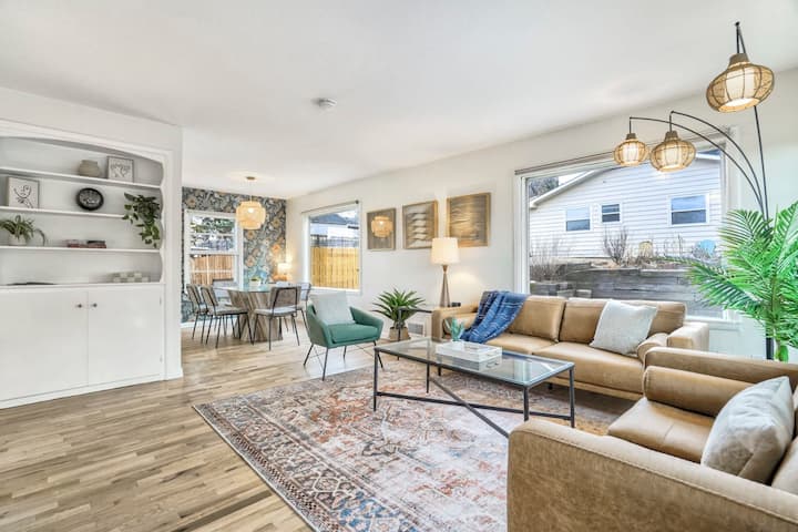 El Sereno Ascent! Pet-friendly Executive Home! - Colorado Springs, CO