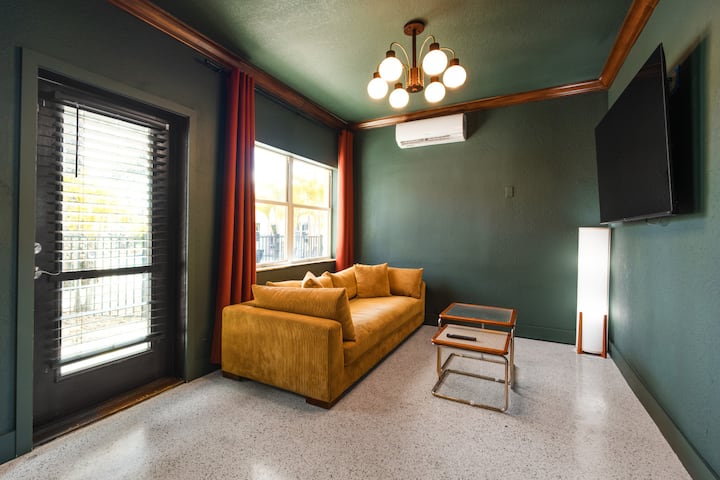 Beach, Please! Retro-chic Renovated Fresh For 2025 - 清水市