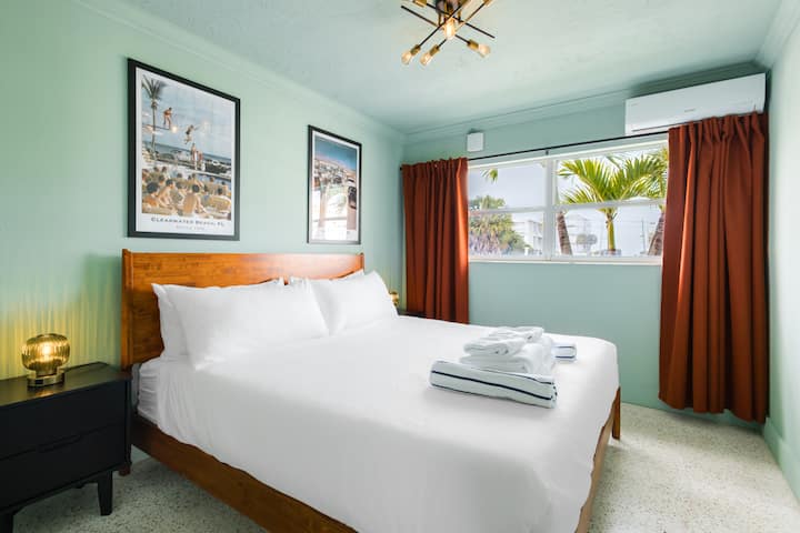 Color Pop - One Bedroom Apartment Near The Beach - Clearwater Beach, FL