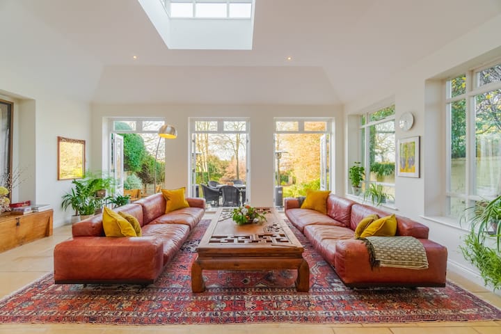 Beautiful 6-bedroom Countryside Home - Henley-on-Thames