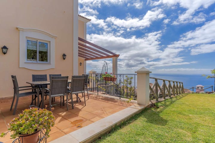 Villa Bougainvillea By Holiday Rental Madeira - Funchal
