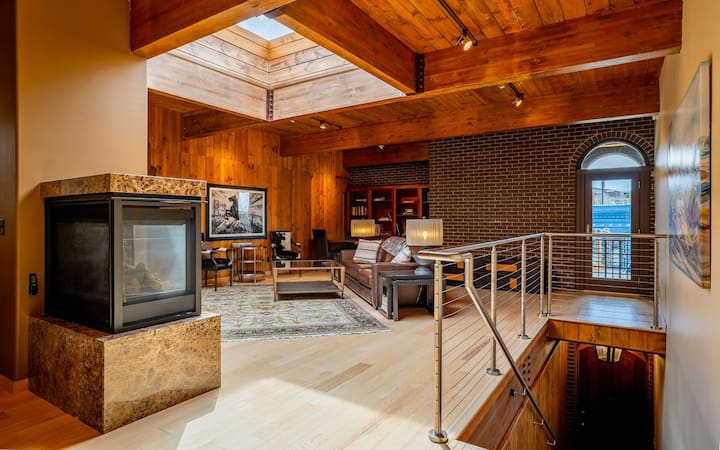 Clearwater Penthouse- Downtown Couples Retreat - Cody