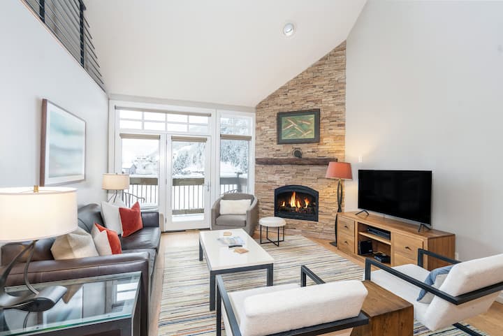 Ski In/out Penthouse With Loft, Views, Hot Tub - Telluride, CO