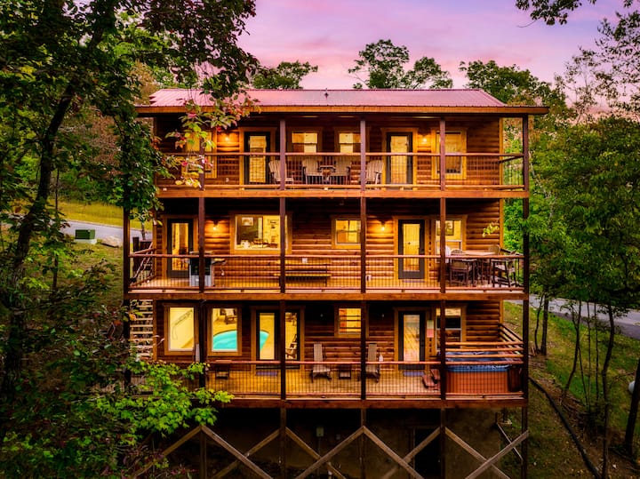 Prvt Indoor Pool | Theatre & Game Room | Hot Tub - Gatlinburg, TN