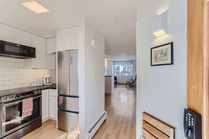 Downtown Boulder 1 Bdr/ 1 Ba Condo - Boulder, CO