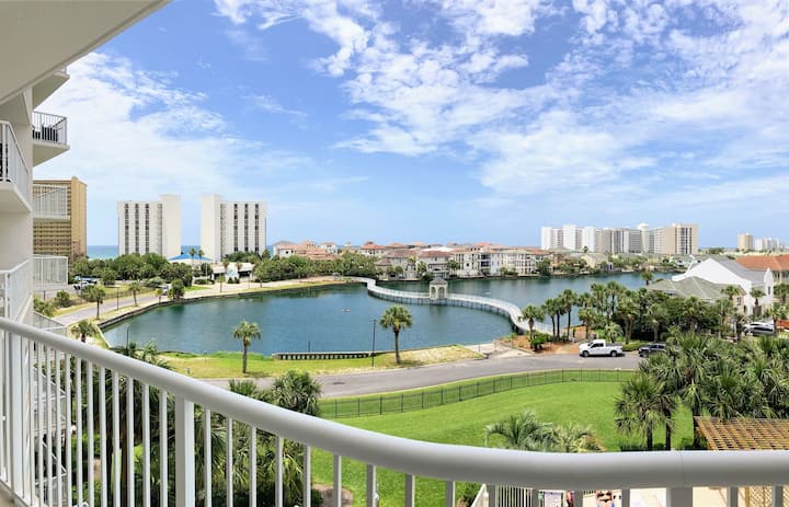Stunning 2br Lakeview Condo, Steps From The Beach - Destin