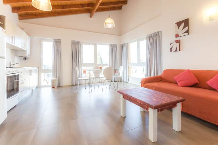 Gaia, Parking And Lake View - San Carlos de Bariloche