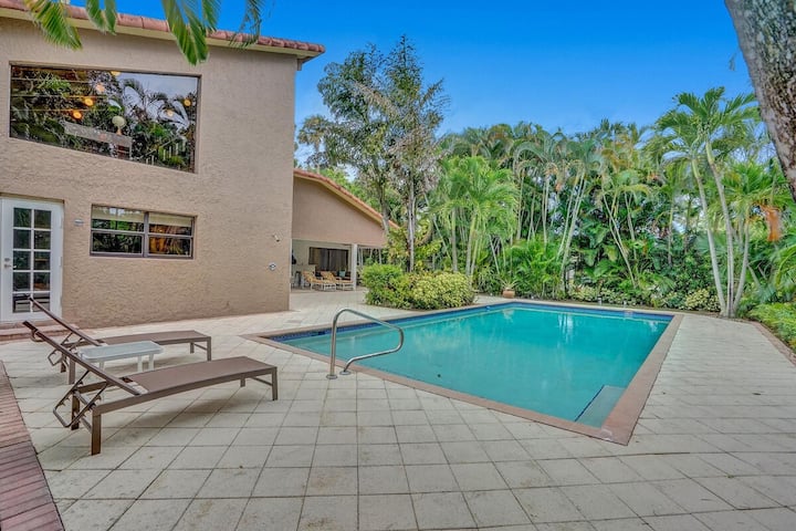 Villa Heated Pool, Golf Course Bbq Ping Pong Table - Pompano Beach, FL