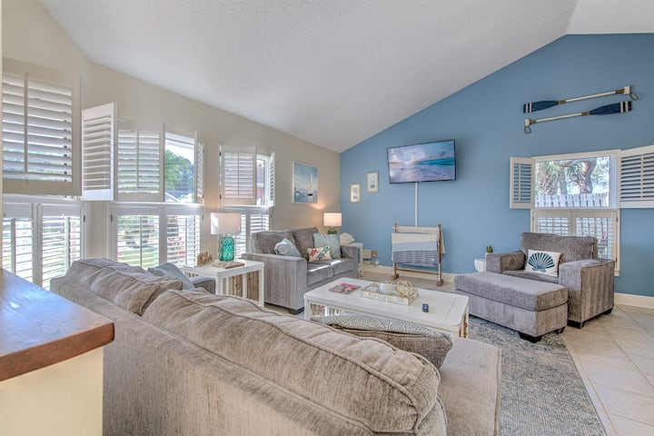 Florida Family Paradise | Free Heated Pool! - Plant City, FL