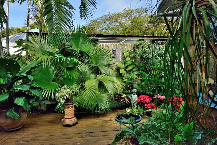 Solaris Pair-a-dise ~ A Garden Lovers Dream - Key West, FL