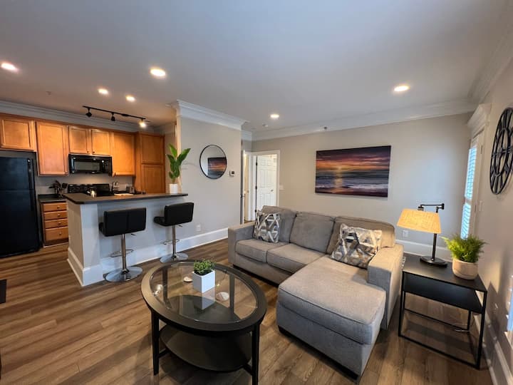 1 Bdrm|pet Friendly|north Hills|long Stays - Raleigh, NC