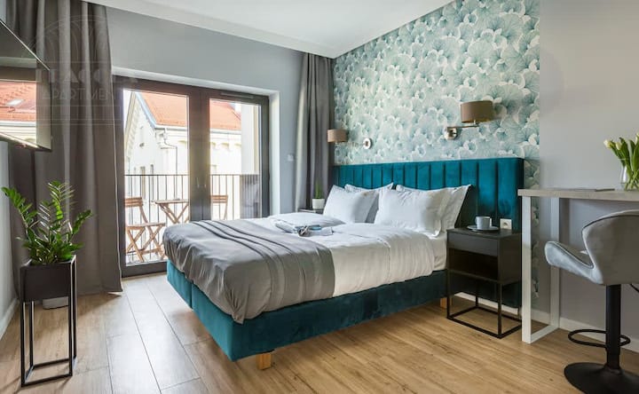 Modern Studio Near Old Town W/ Balcony - Krakow