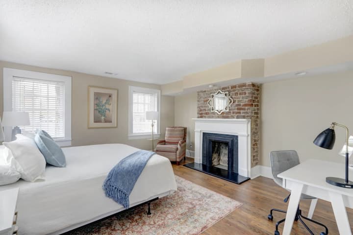 Circa 1870, Historic | Central | Original - Savannah