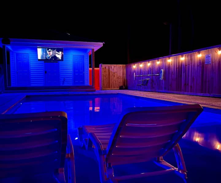Private *Heated* Pool, Secluded Hot Tub - Dauphin Island, AL