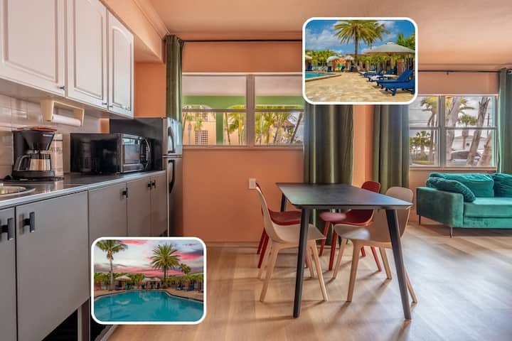 Renovated 2025 - Retro Beach Oasis With Color Pop - Clearwater Beach, FL