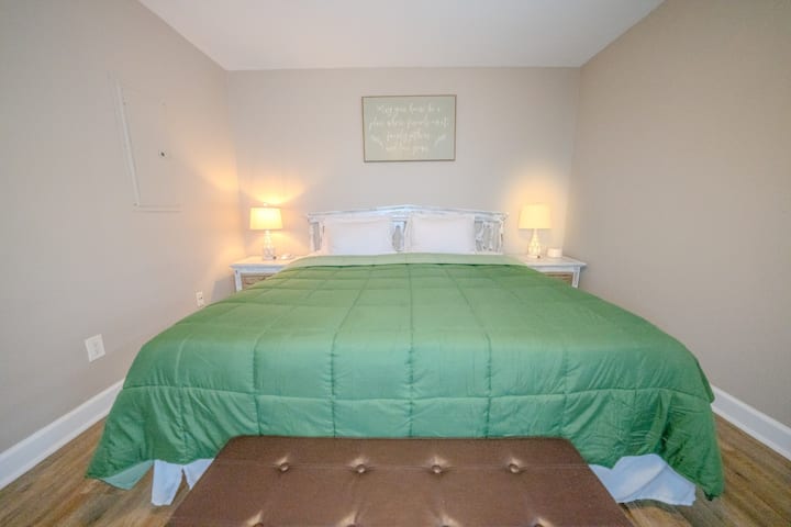 Convenient To Ole Miss | The Square | Oxford - Oxford, MS