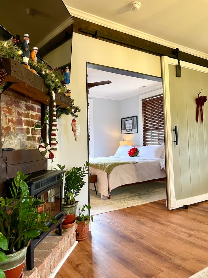 Adorable Holiday Cottage With Hot Tub - Virginie