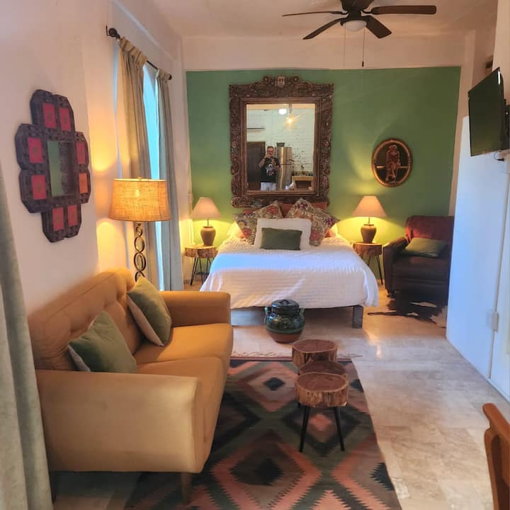 Studio Romantique – Your Tropical Hideaway - Conchas Chinas