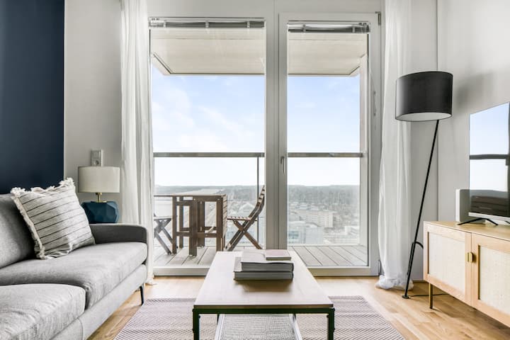 Luxe Marinatower 2br W/ Gym & Elevator, Nr Metro U2, By Blueground - Wien