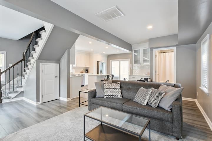 Monthly Pet-friendly, <5 Min Walk To Beach - Hampton