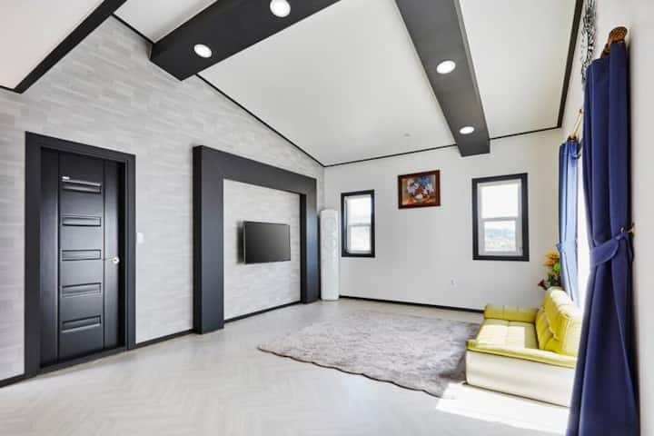 바베큐 가능한 독채,복층 객실, C2(독채형,개별테라스바비큐) - Gangneung-si