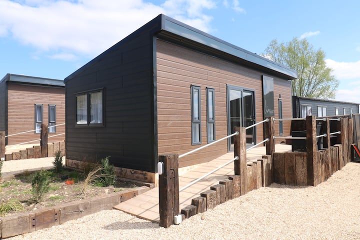 White 28 - Woodhall Spa