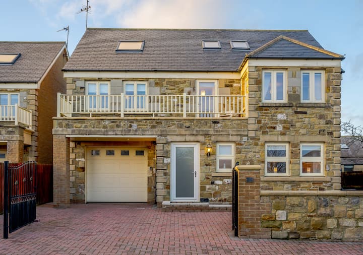 Twin Palms No 2 - Seahouses