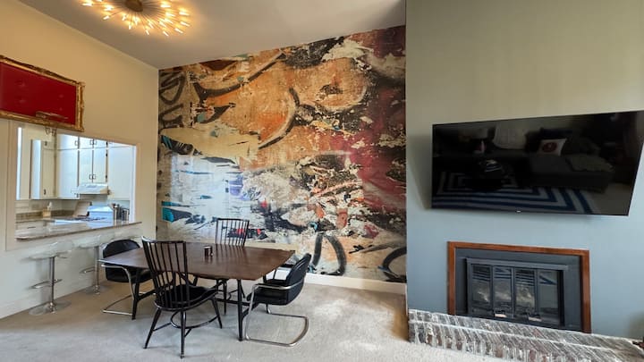 Perfect Location, Walk Everywhere, Work From Home - Charleston, SC