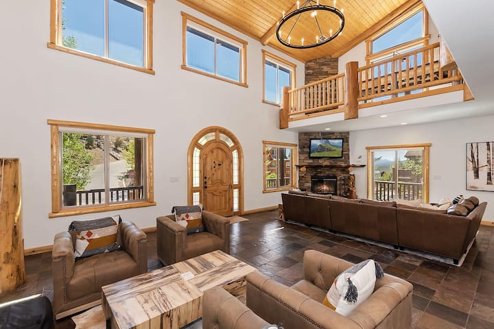 Game Room! Back Deck! Theater Room! Lake Views! - Big Bear, CA