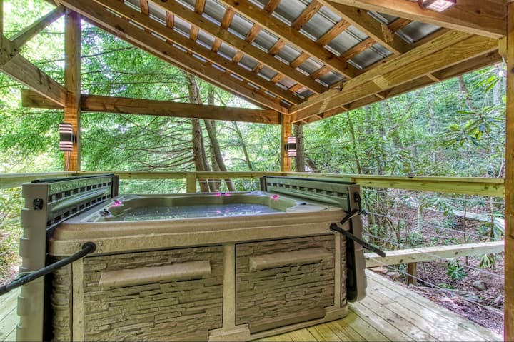 Private Forest Escape | Game Room | Gatlinburg - Tennessee