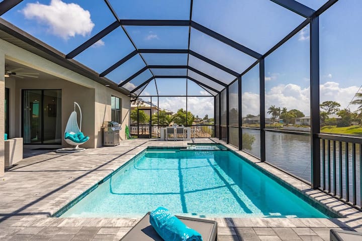 Waterfront W/ Pool & Hot Tub - Villa Azure - Sanibel Island, FL