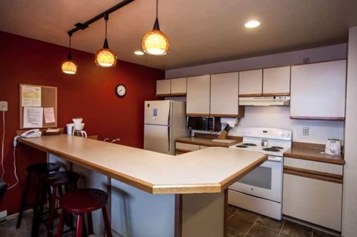 Updated Condo Just A Short Walk To The Slopes - Whitefish, MT