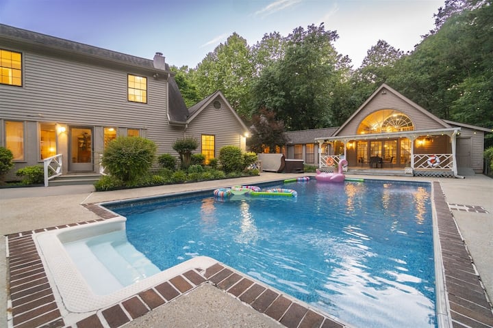 Spacious 5br Helen Villa With Private Pool - Helen, GA