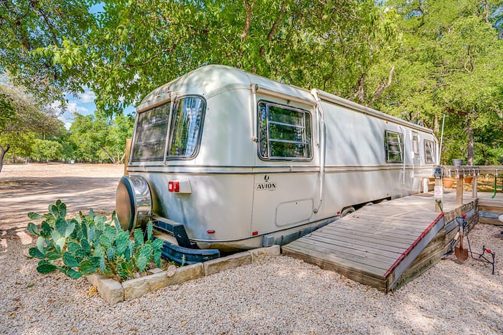 Cute Camper Glamping Nature Outdoor River Access - New Braunfels, TX