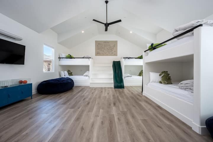 Zion Haus-brand New Home W/private Pool & Bunkroom - Hurricane, UT