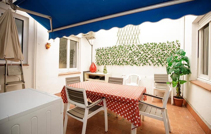 4 Bedroom Cozy Apartment In Roses - Roses
