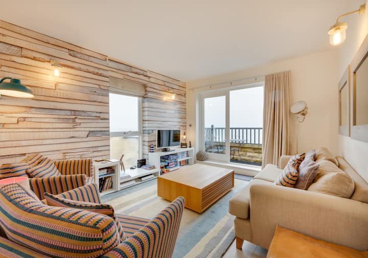 Salt Air - 9 Seafield - Bamburgh