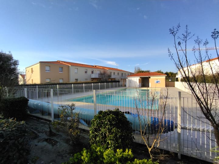Appartement Lumineux Avec Piscine Commune Situé à - Olonne-sur-Mer