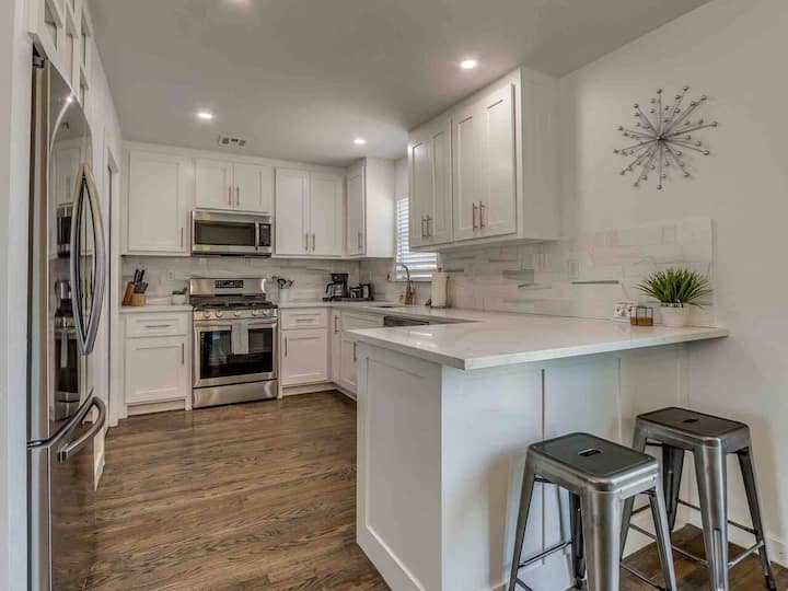 Luxury Modern 3br - Private Primary Suite! - The Village, OK