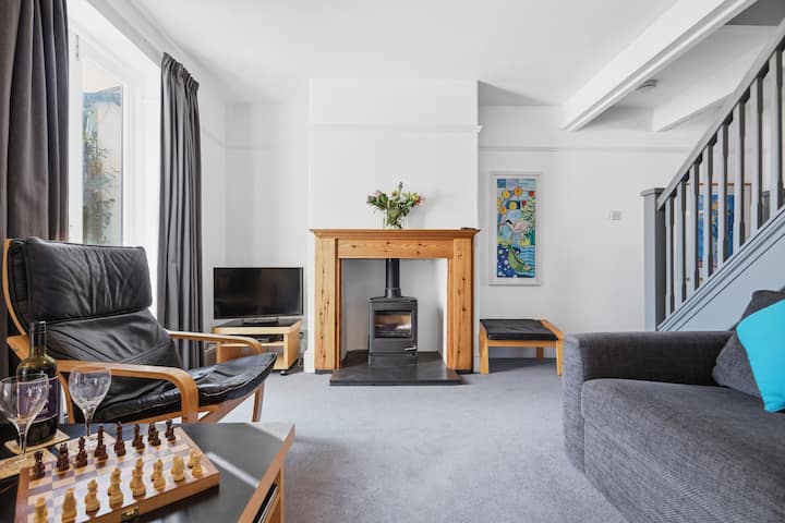 Saffron Cottage, A Spacious Cottage In Southwold - Southwold