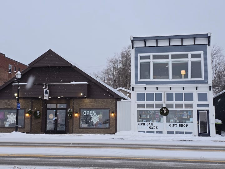 St Ignace Loft - St. Ignace, MI