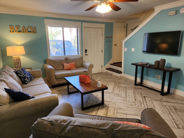 Sea'renity! 11-pools, Pickle Ball & Putt-putt! - Panama City Beach, FL