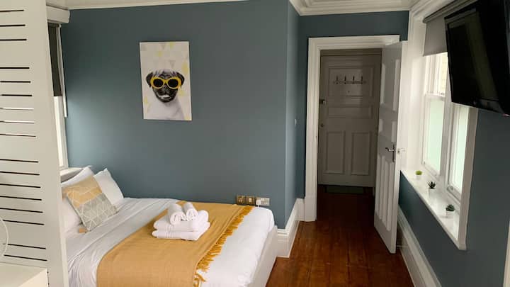 Ideal Location! Studio Flat In Heart Of The City - Bristol