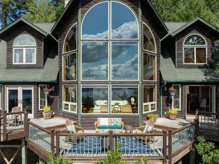 Stunning Sunsets, Luxe Lodging, Sauna And Spa - Eastsound, WA