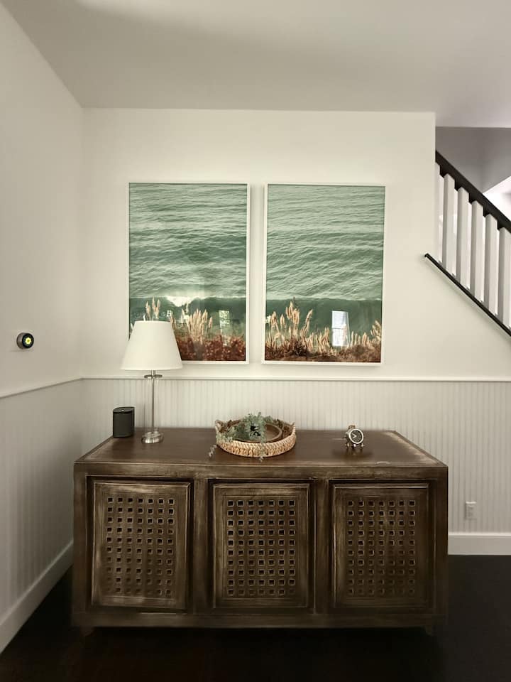 Amagansett Farmhouse Retreat - Cozy Outdoor Fire - East Hampton