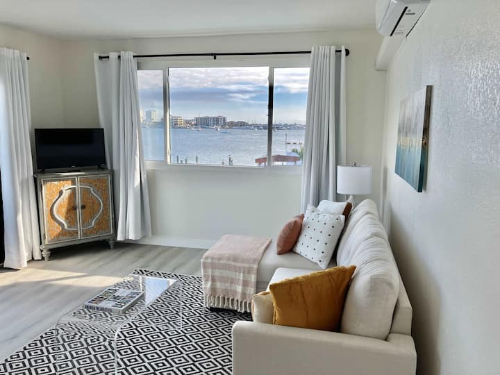 Cwb Retreats At Bayside Villas - Bayside 6 - Clearwater Beach, FL