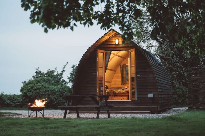Cosy Rural Wooden Glamping Cabin - Spalding, UK