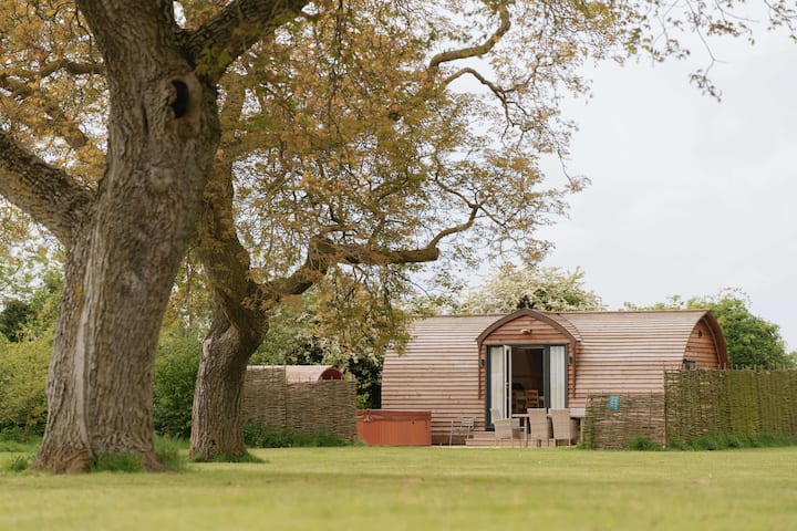 Cosy Rural Cabin With Hot Tub - Spalding, UK
