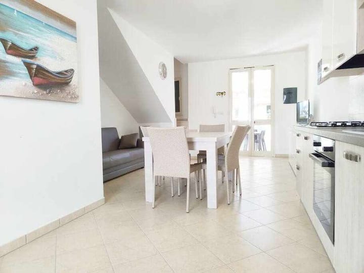 Villino Girasole 4 Pochi Minuti Dal Mare Salento - Torre San Giovanni